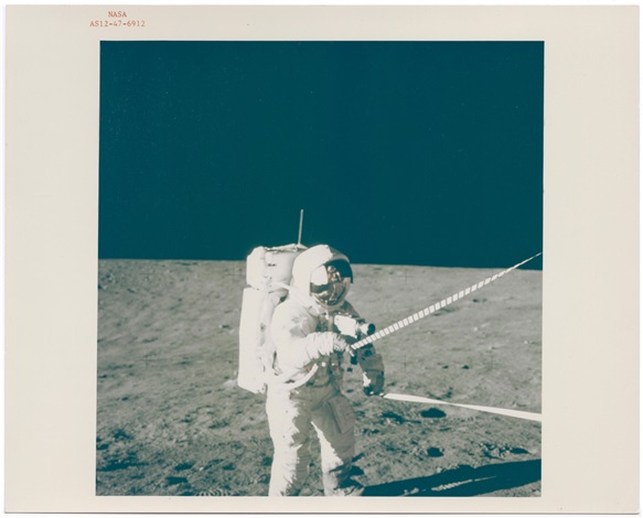 Apollo 12 PORTRAIT OF PETE CONRAD WITH THE LM REFLECTED IN HIS GOLD ...